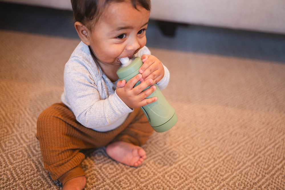 Babeehive Goods | Subo Baby Food Bottle Feeder